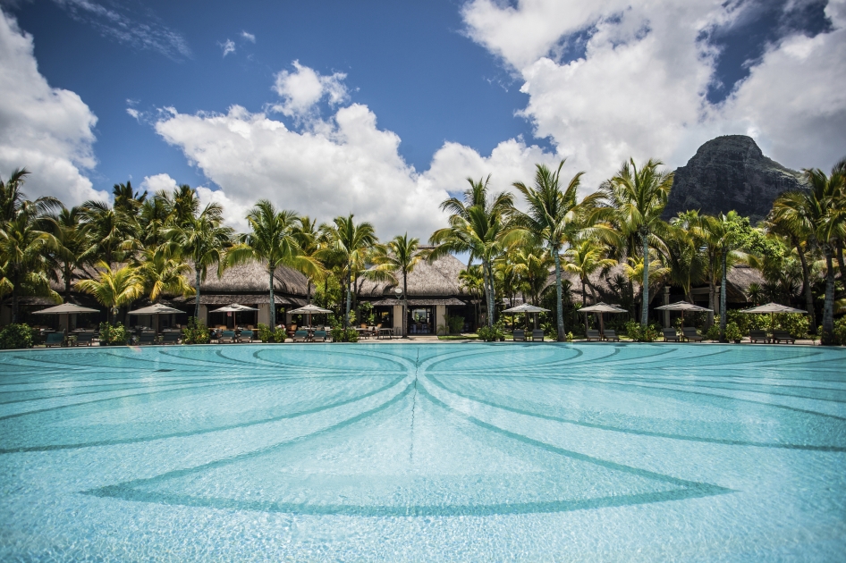 Paradis Beachcomber Golf Resort & Spa